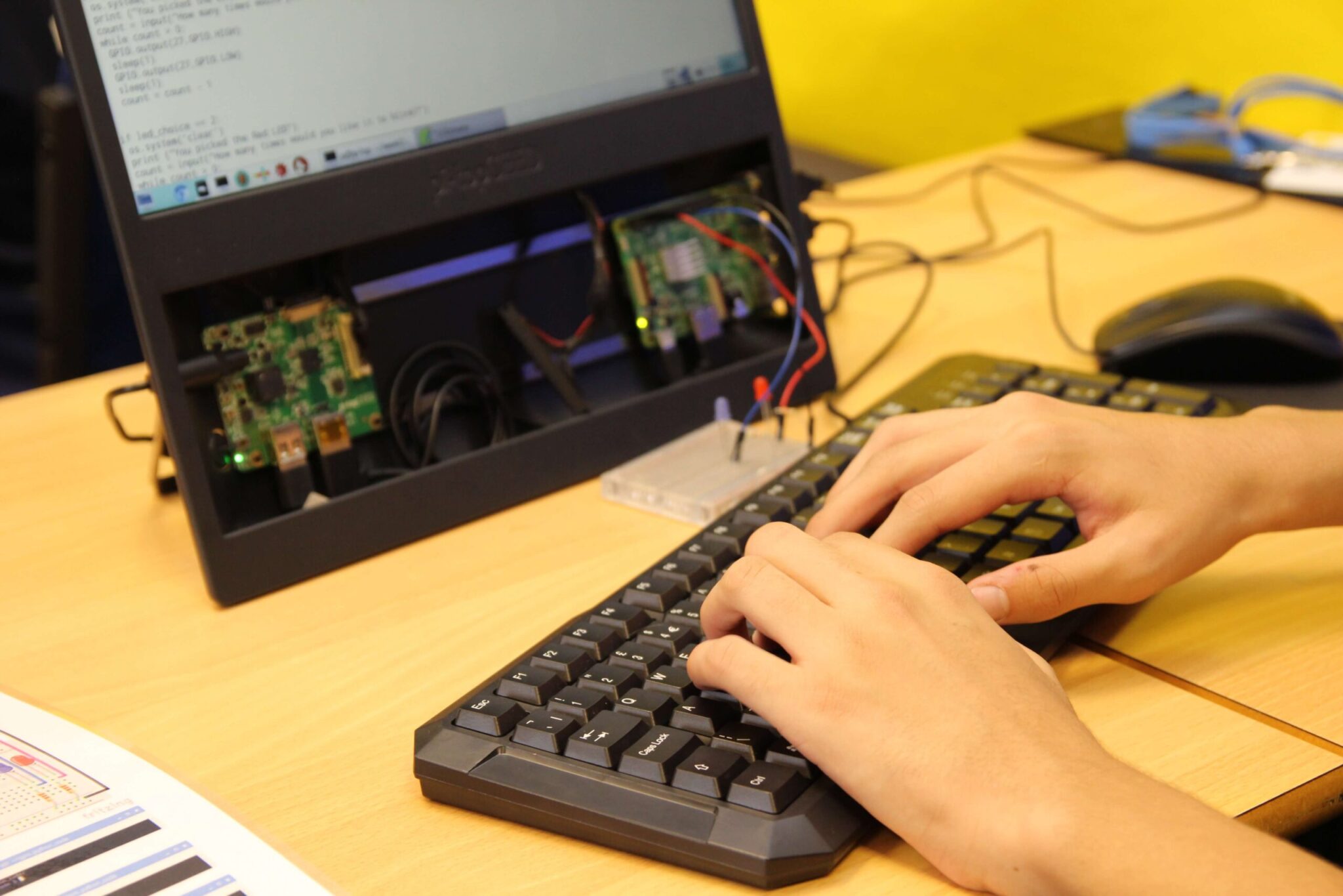 Why Should You Study Coding at a UK Summer School?